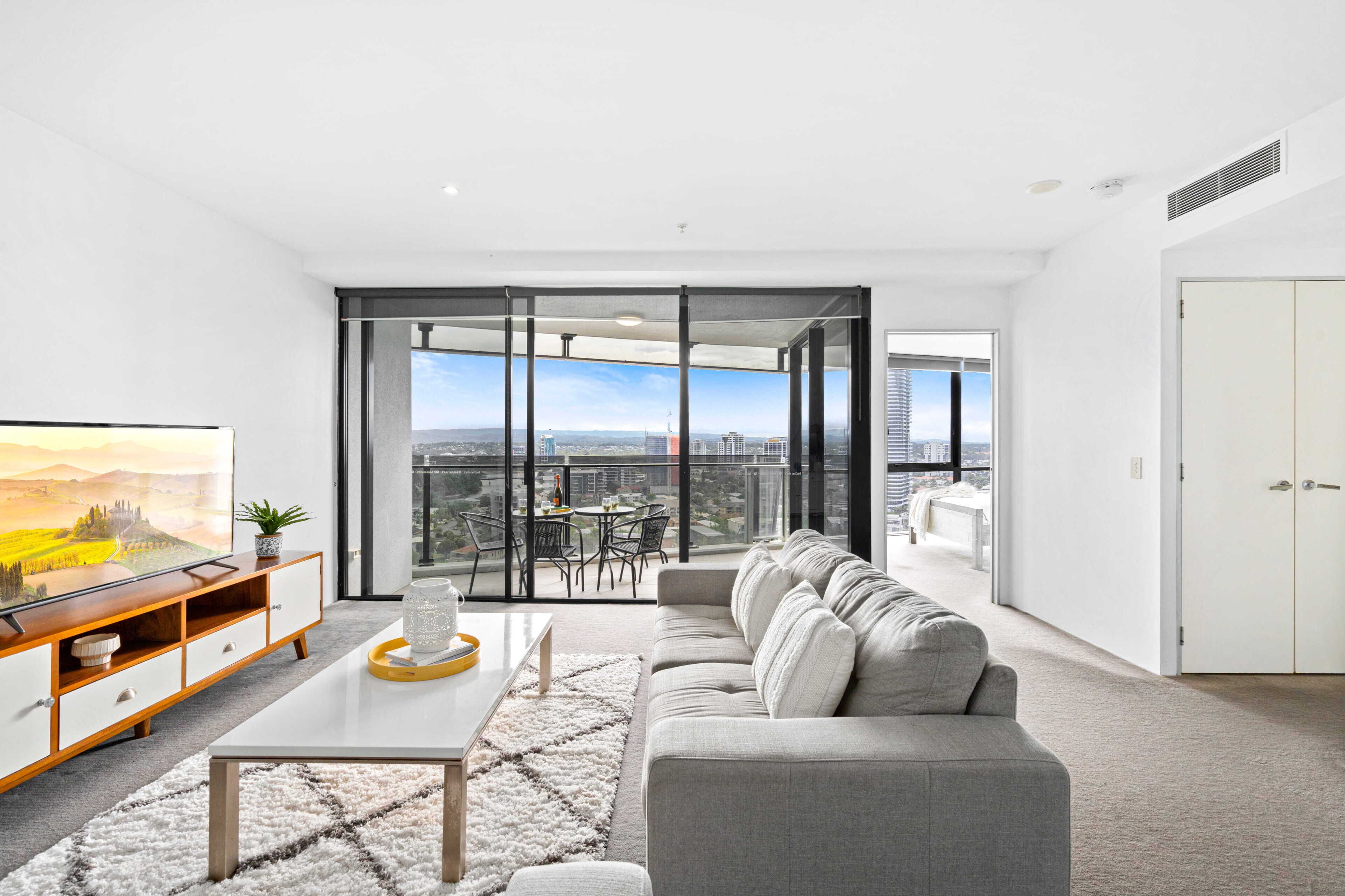 2 Bedroom SPA | Área de estar | TV de tela plana 40 polegadas com canais digitais, TV