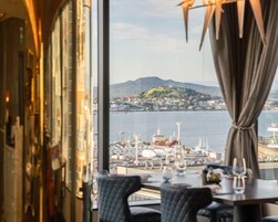 Café da manhã com buffet todos os dias (NZD 49 por pessoa) 