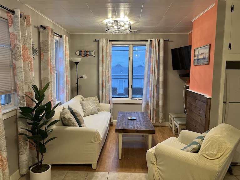 Flip Flop, Salisbury Beach, Melo's Beach House Rentals - Salisbury Beach State Reservation, Salisbury