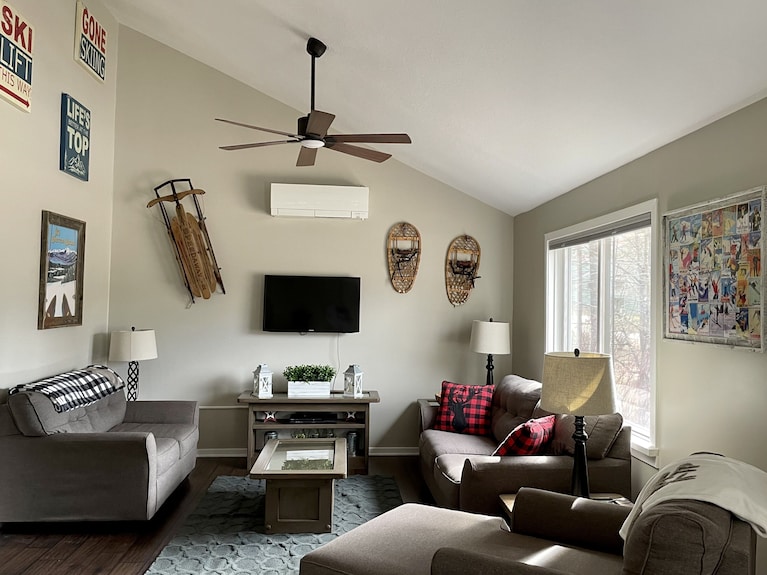 Seasons At Attitash Townhouse - Sleeps 10, 2bedroom, 2 Bath, Family Friendly! - New Hampshire (State)