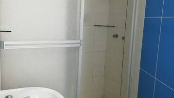 Um polibã, toalhas fornecidas