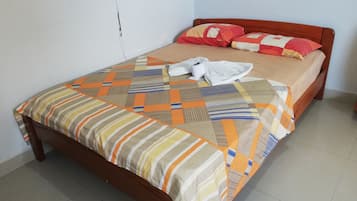 Habitación Matrimonial (01 cama de dos plazas) | Wi-fi grátis, roupa de cama fornecida