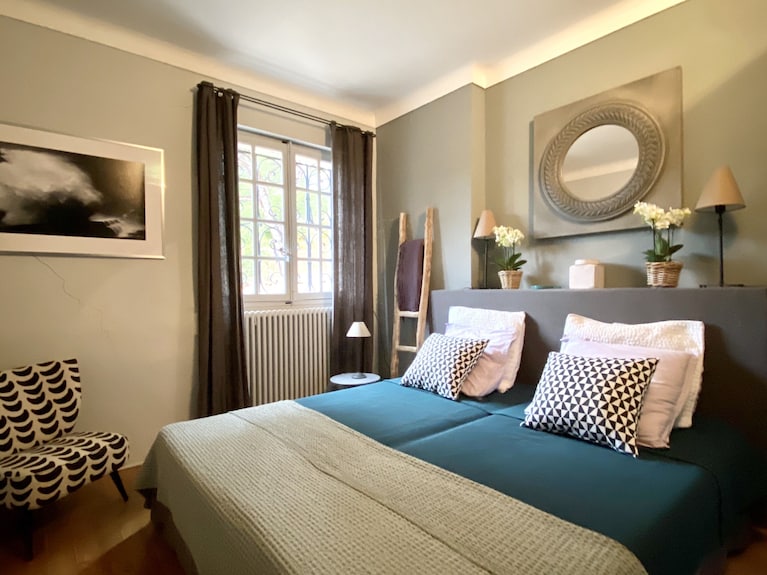 Propiedad Provenzal Hermosa En El Luberon, En El Ocre Masiva - Roussillon