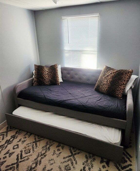 Beautiful Waterfront Home On Sunny Lake Gaston! - 가스통 호