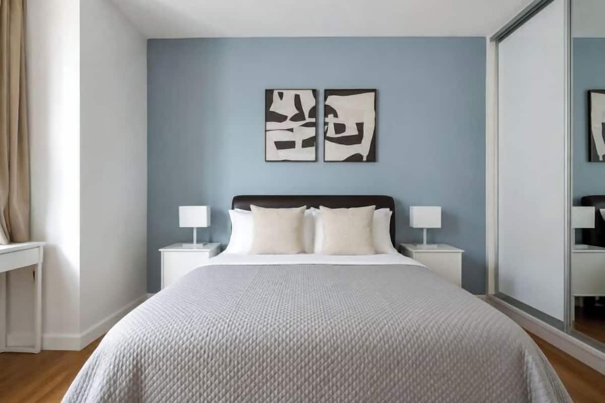 2 quartos, cofres nos quartos, individualmente decorados