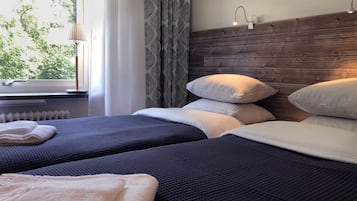 Quarto casal júnior | Cortinas blackout, quartos à prova de som, ferros/tábuas de passar roupa