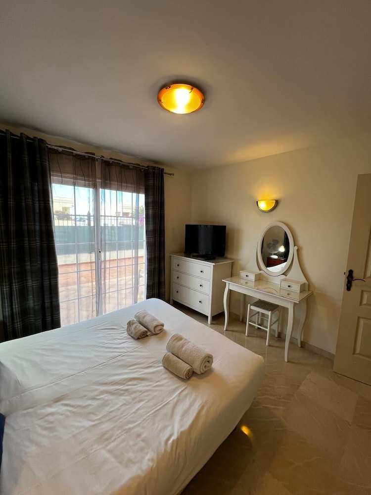 Elegant Palm Mar Apartment - Arona