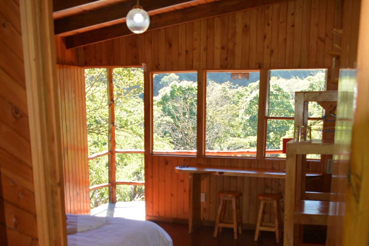 1 quarto, cofre no quarto, secretária, Wi-fi grátis