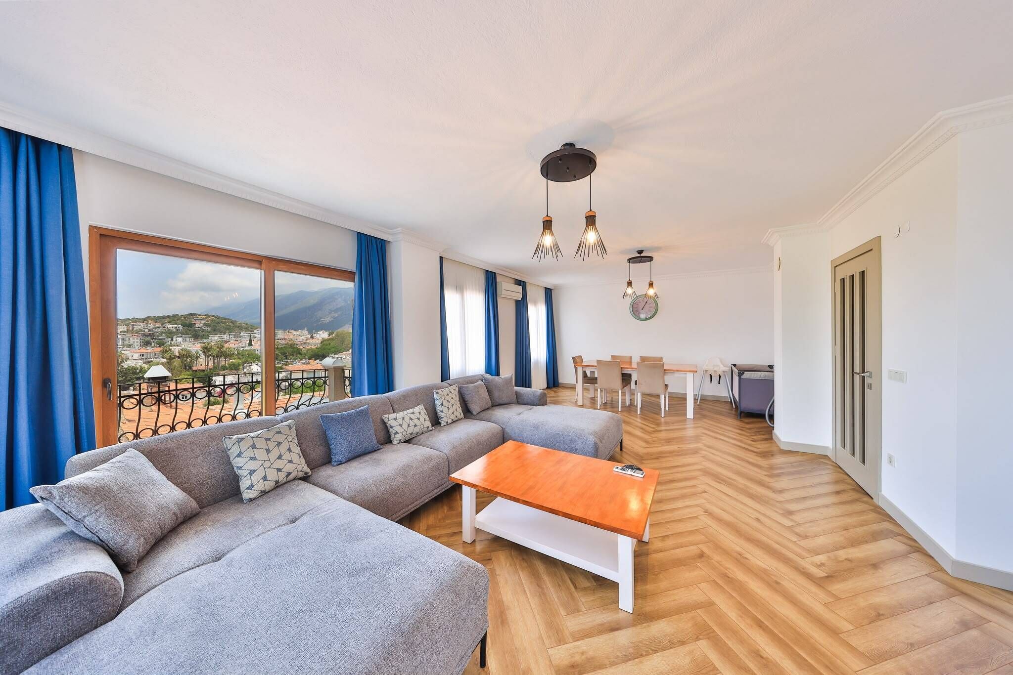 Apartamento básico | Área de estar | TV LCD