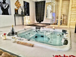 Sauna, banheira de hidromassagem, tratamentos corporais, hidroterapia 