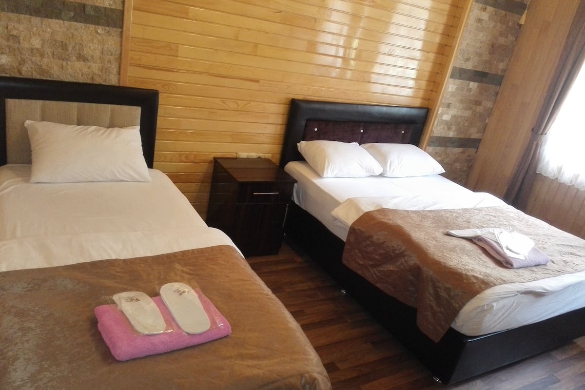 Quarto Triplo Económico | Wi-fi grátis