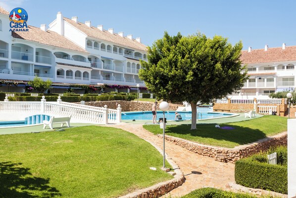 Piscina externa sazonal