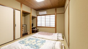 Quarto Tradicional, casa de banho partilhada (Japanese Style, For 2 guests) | Wi-fi grátis, roupa de cama fornecida 