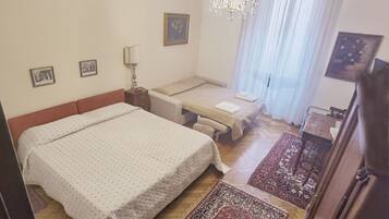Quarto casal ou duplo superior | Roupas de cama premium, frigobar, cofres nos quartos