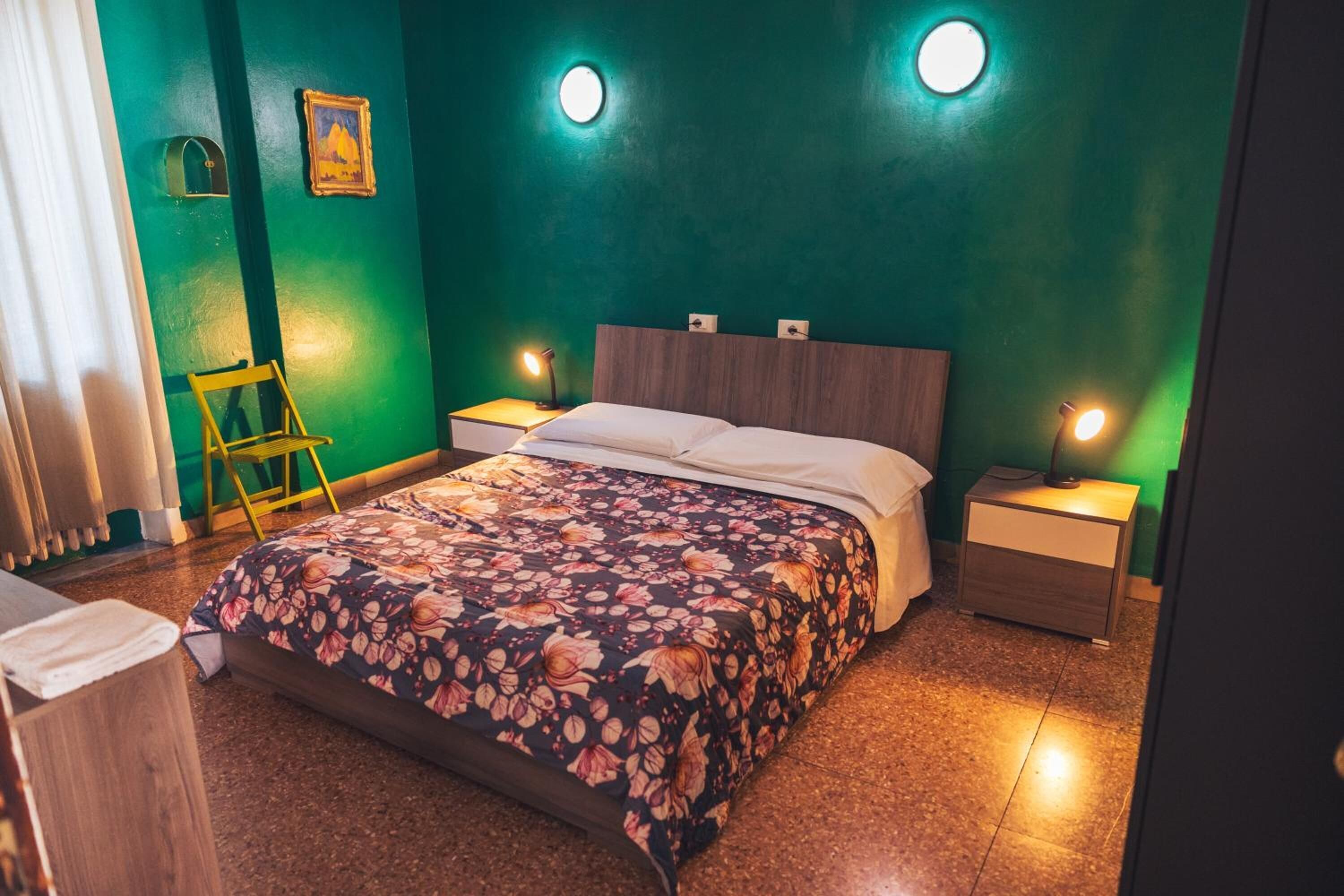 Wi-Fi de cortesia, roupa de cama