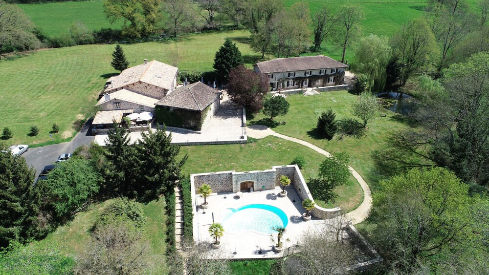 Domaine De Brise Bois - Chambres & Gîtes - Charente