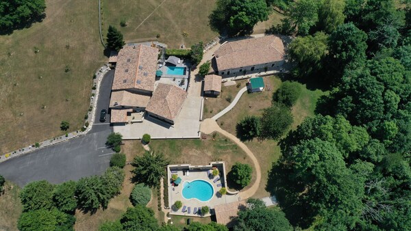 Domaine De Brise Bois - Chambres & Gîtes - Charente