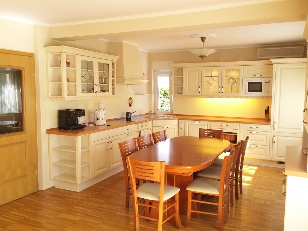 Vila Bbq - Ljubljana