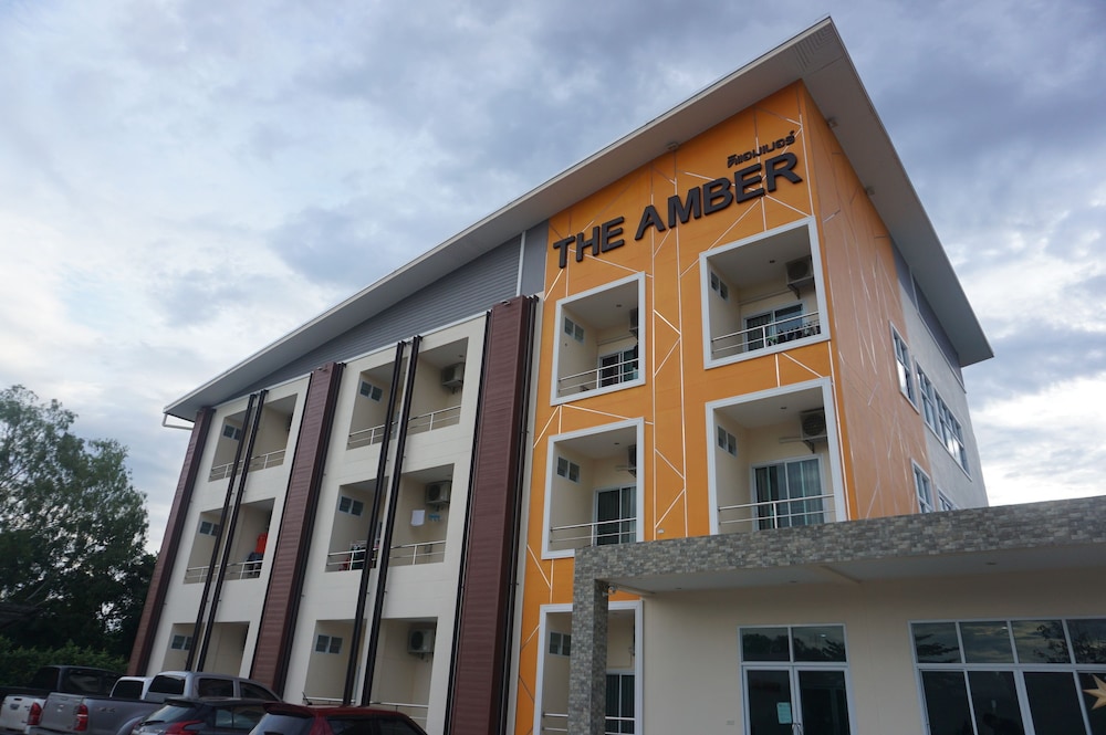 The Amber Mansion - Roi Et