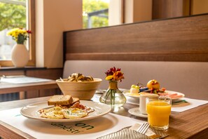 Pequeno-almoço continental diário incluído 