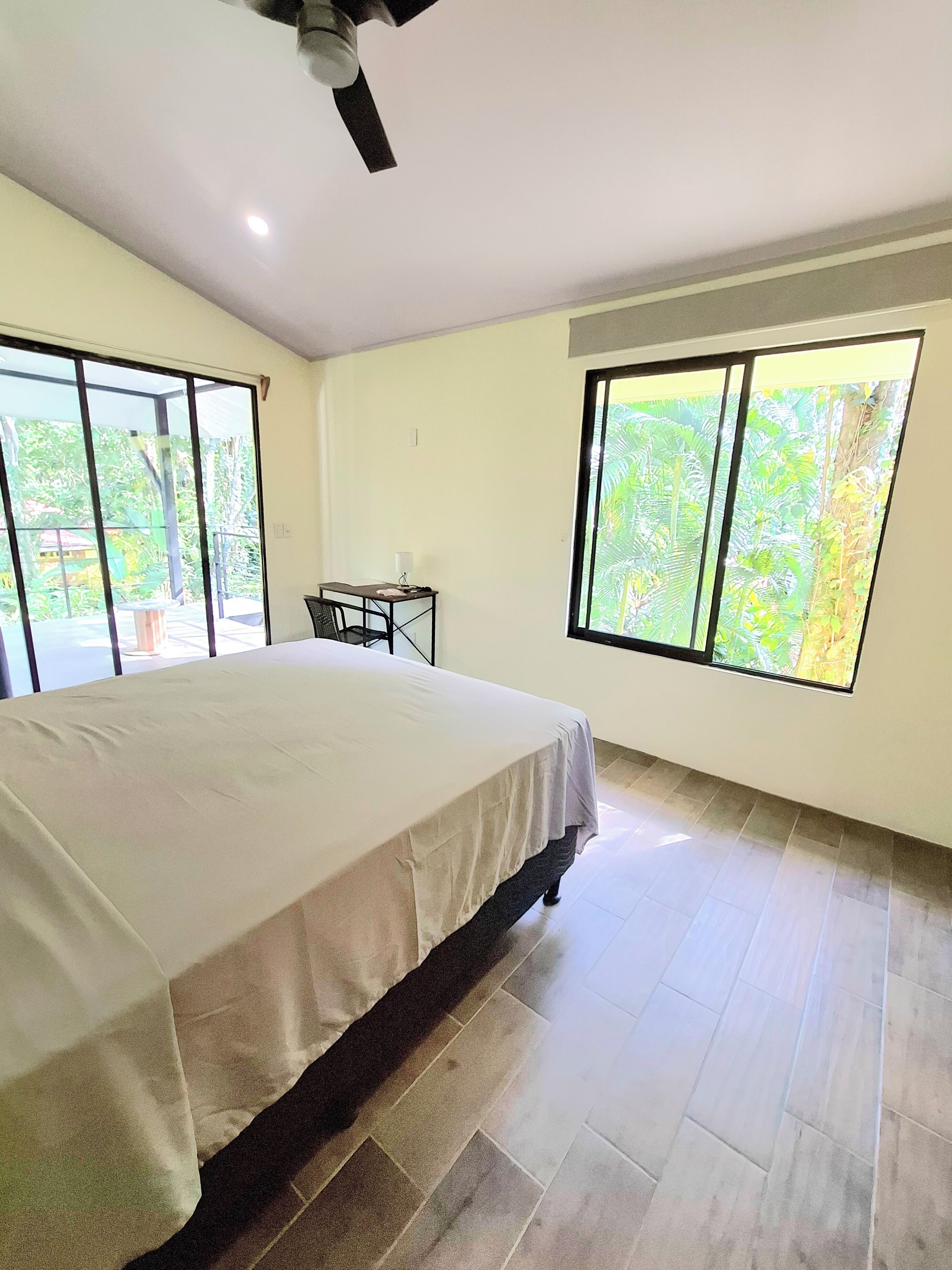 Quarto Deluxe | Roupa de alta qualidade, camas de colchão Select Comfort 