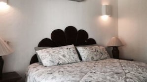 Condo básico, 1 quarto | 1 quarto, ferros/tábuas de passar roupa, Wi-Fi de cortesia