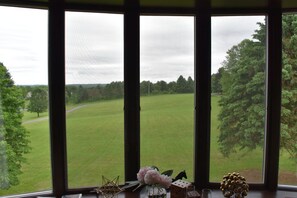 Suíte superior, 1 cama King, banheira de hidromassagem (The Carlino Suite) | 1 quarto, roupas de cama premium, individualmente decorados