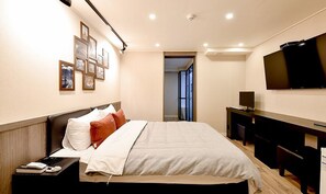 Quarto Premium, 1 cama queen-size | Wi-fi grátis 