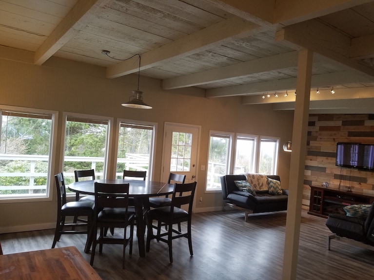 Bellamente Remodelada Escapada A La Costa - Oregon