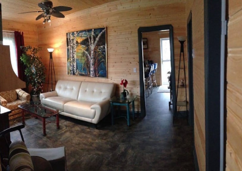 Grindstone Park, Minutes From Water & Beach. Hunting And Fishing Largest Moose - Manitoba