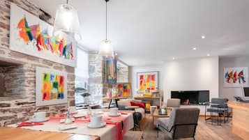 Café da manhã continental todos os dias (EUR 15 por pessoa)