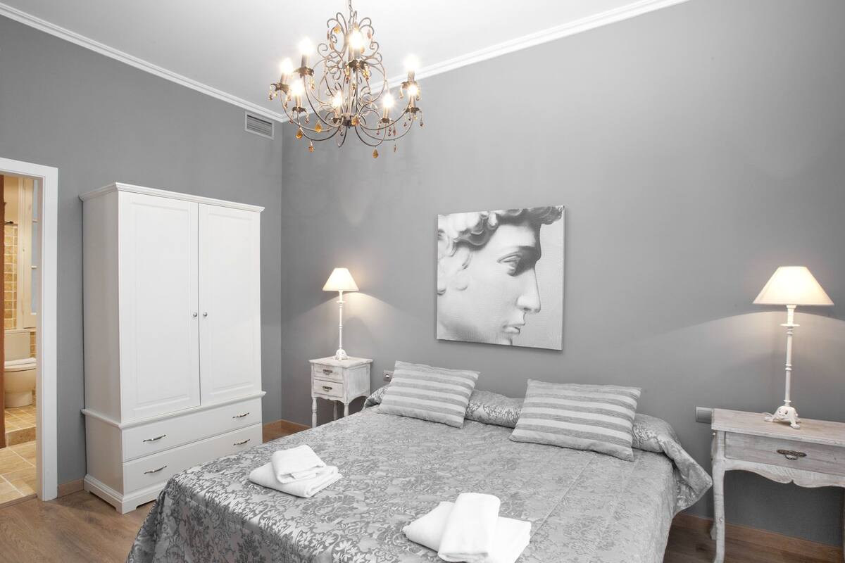 Apartamento superluxo, 4 quartos | Frigobar, cofres nos quartos, cortinas blackout
