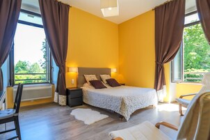 Apartamento, 2 quartos | 1 quarto, roupa de alta qualidade, ferro/tábua de engomar