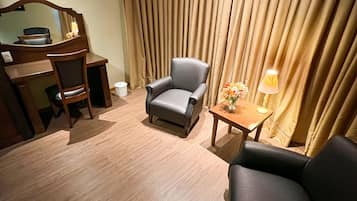 Apartamento Master com Hidromassagem | 1 quarto, frigobar, cofres nos quartos, escrivaninha
