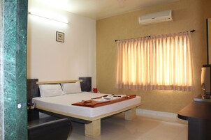 Quarto casal premier, 1 cama de casal | 1 quarto, roupas de cama de algodão egípcio, camas Select Comfort