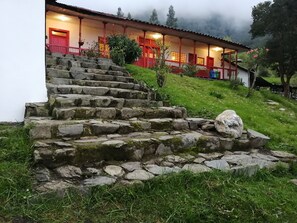 Quarto Duplo Panorâmico, casa de banho privativa | Vista para o jardim