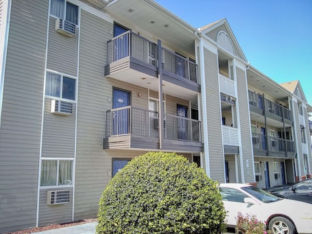 Exterior. Studio 6 - Fayetteville, NC - Fort Liberty Area