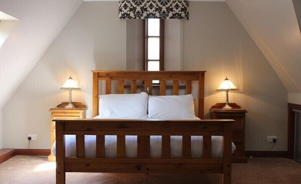Auchenheglish Lodges - The Stables - Loch Lomond