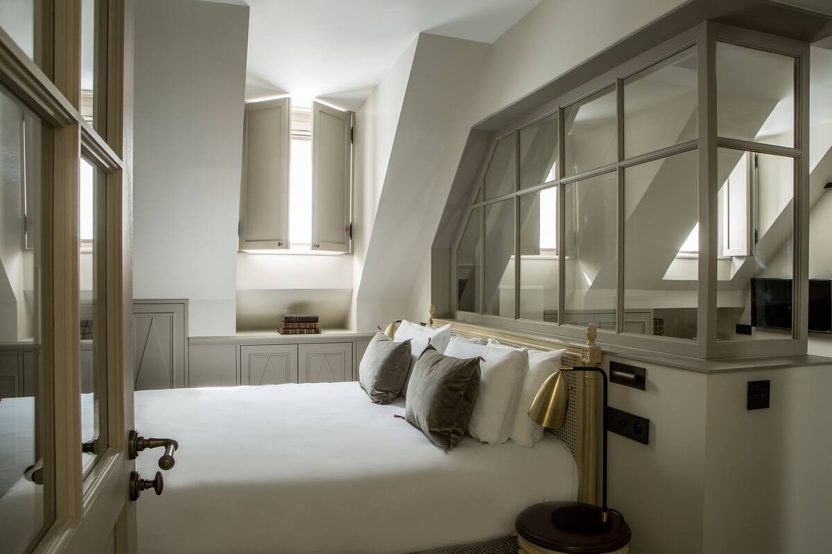 Suite Júnior (Charles V Le Sage) | Cofre no quarto, cortinas/cortinados opacos, quartos insonorizados 