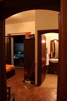 1 quarto, quartos insonorizados, berços/camas para crianças grátis 