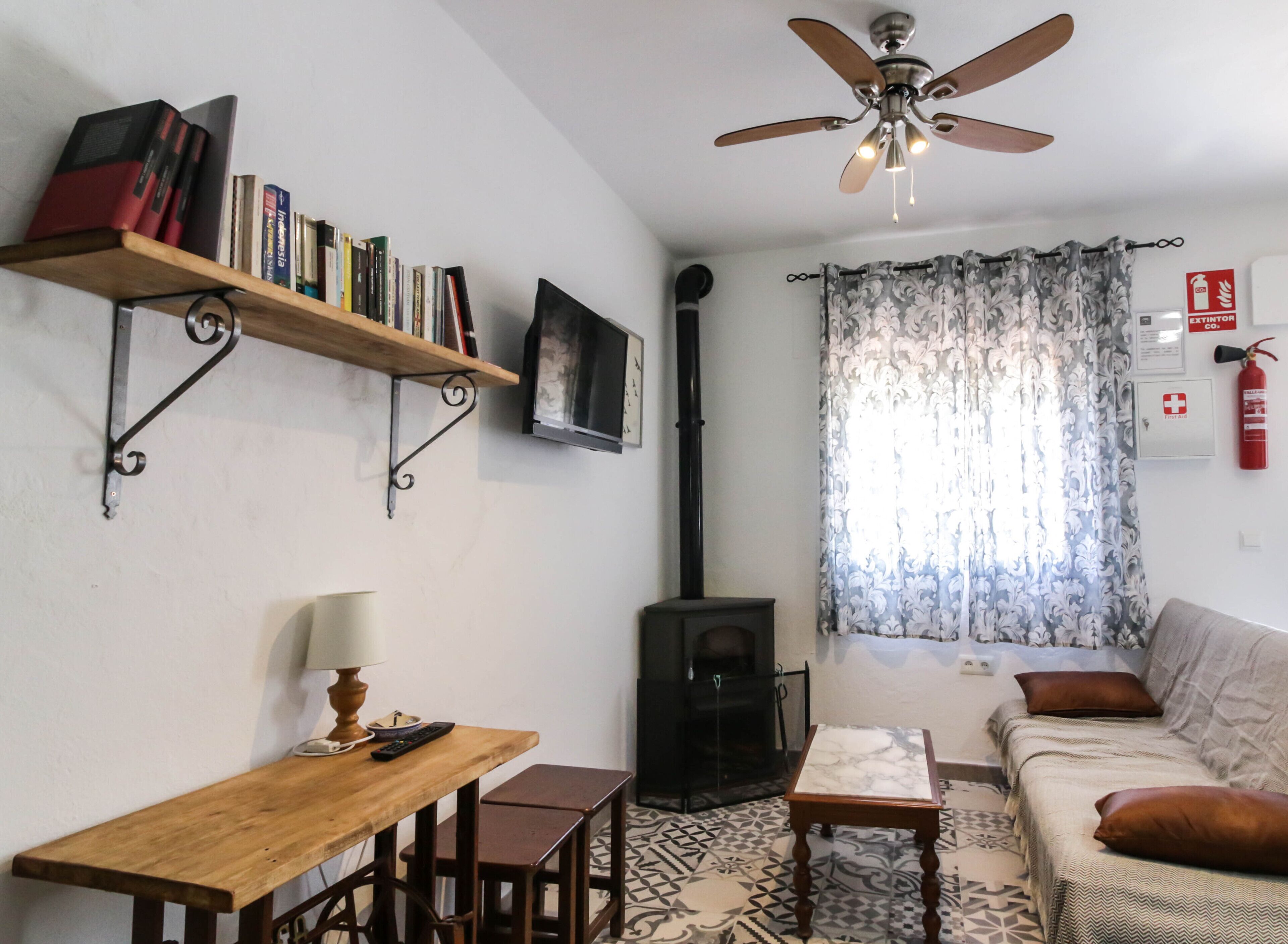 La Mejor Terraza De La Serranía De Ronda, Piscina Esmeralda: Casa Martijín - Cortes de la Frontera