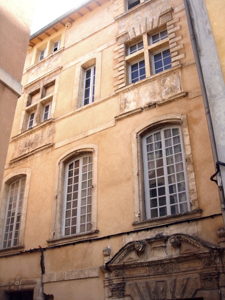 Live A Unique 'Provencale' Experience In The Heart Of The Luberon - Apt