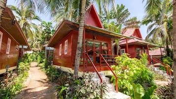 Garden View Bungalow | Cofres nos quartos, Wi-Fi de cortesia, roupa de cama