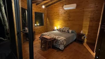 Casa na Árvore Standard, 1 cama de casal, varanda, vista para o parque | 1 quarto, minibar, cofre no quarto, cortinas/cortinados opacos