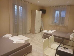 Quarto Quádruplo Deluxe | Lençóis de algodão egípcio, roupa de alta qualidade 