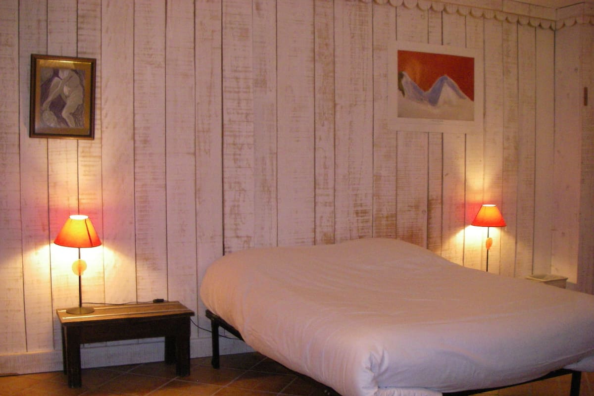 Quarto Duplo (Chambre 1) | Berços/camas para crianças grátis, Wi-fi grátis 