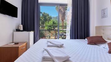 Frigobar, Wi-Fi de cortesia, roupa de cama