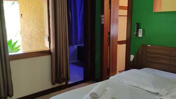 Quarto Duplo Superior, 1 cama queen-size, banheira de hidromassagem | Wi-fi grátis, roupa de cama fornecida