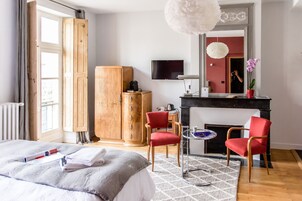 Quarto Duplo Superior (Eilleen Gray) | Roupa de alta qualidade, camas de colchão viscoelástico, minibar grátis 