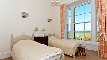 Apartamento, várias camas | 3 quartos, ferro/tábua de engomar, Wi-fi grátis